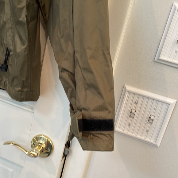 Jackets & Coats | Bimini Bay M Rain Jacket With Adjustable Straps And ...